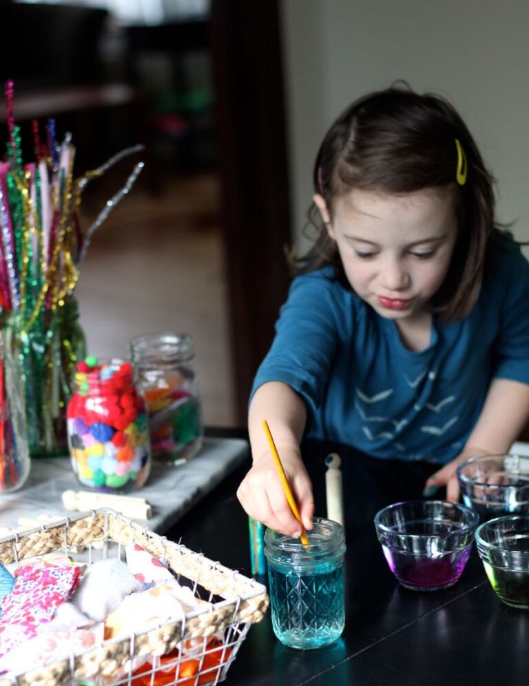 Sparkle Craft: Dress-up Peg Dolls - Sparkle Stories